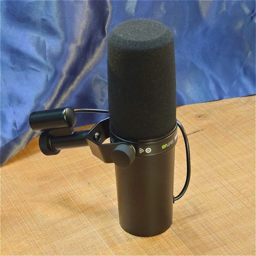 SHURE SM7dB入荷！SM7dBの特長とコンデンサーマイクやSM7Bとの違いをご紹介｜島村楽器 三宮オーパ店