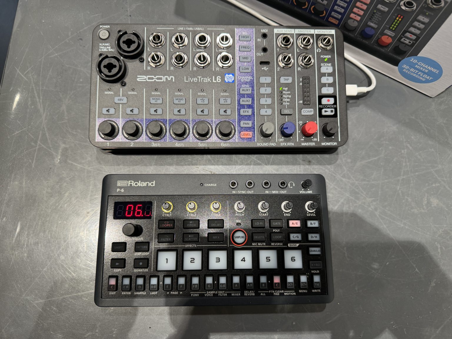 ZOOM LiveTrak L6登場！32bit Float対応の超小型10chデジタルミキサー＆レコーダー｜島村楽器 名古屋パルコ店